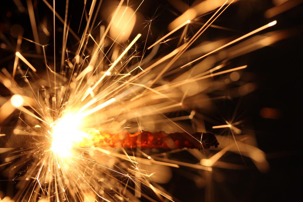 Bonfire Night Health and Safety Tips and Statistics Infographic